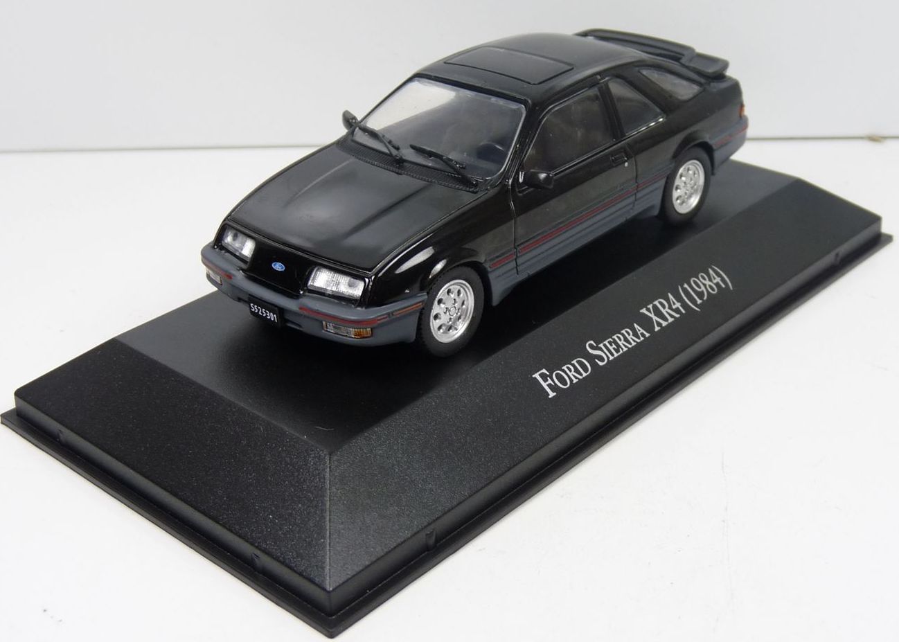 Ford Sierra 1:43 XR4 Black 1984